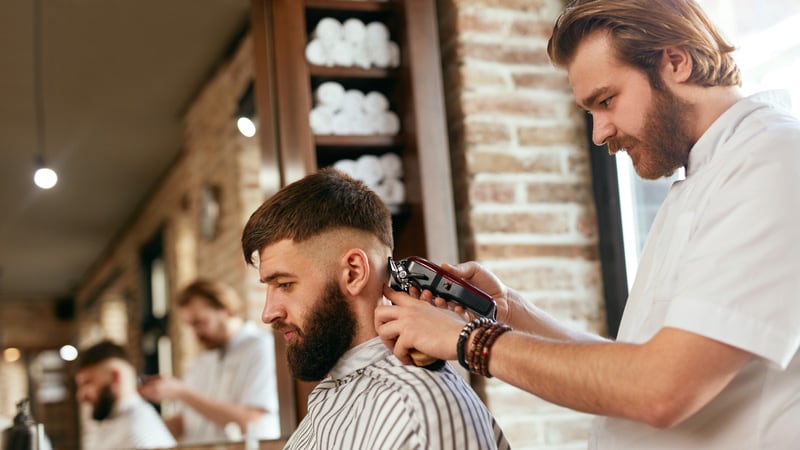 Hautpilz-„Epidemie“ in Deutschland; Vogelgrippe passt sich Menschen an