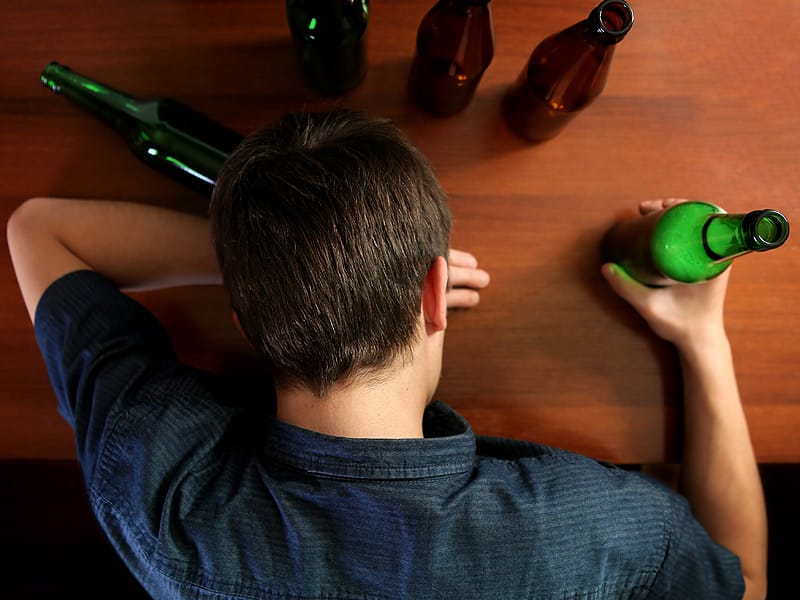 Nueva guía para el trastorno por consumo de alcohol destaca la ...