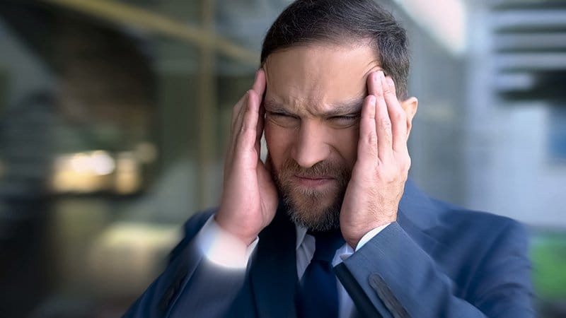 Caso clínico: Paciente masculino con mareo, confusión y neuropatía