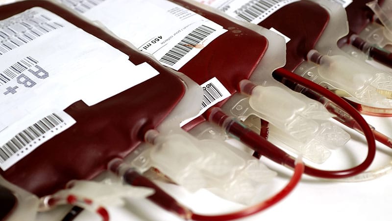 En el infarto con anemia, resultados favorecen la transfusión liberal