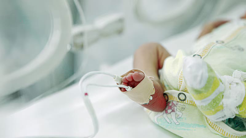 En candidiasis invasiva fluconazol es una opción en unidades neonatales ...