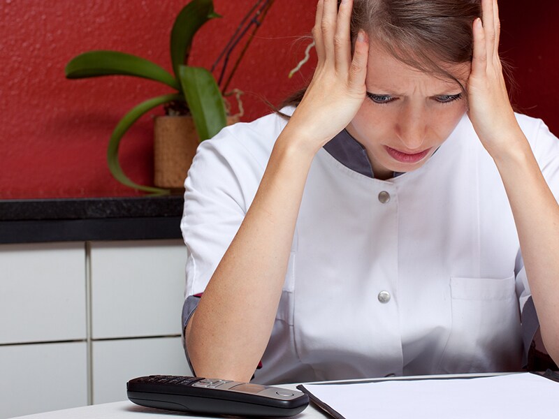 Médecins en souffrance : l’entraide médicale se fédère et prend forme