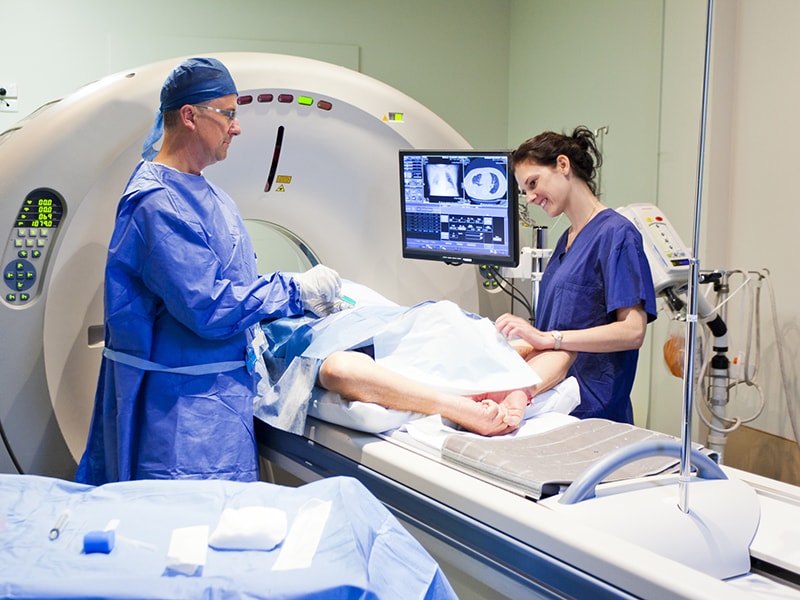 IRM au gadolinium et scanner injecté : comment prévenir les risques ...