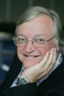 Dr. Hilary Calvert Receives 2010 ESMO Lifetime Award for Carboplatin Work