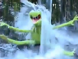 ALS Ice Bucket Challenge Blows Up Social Media