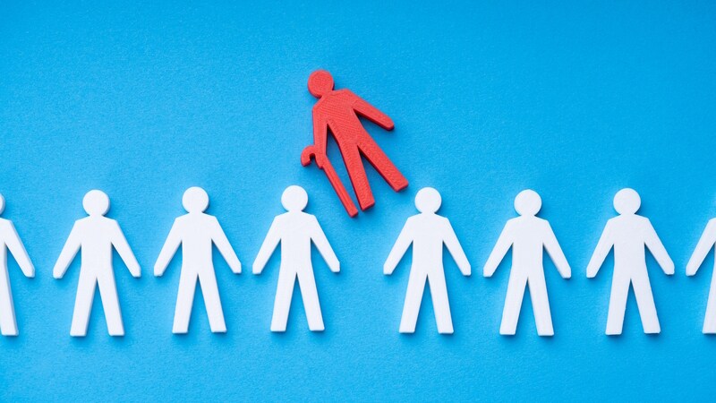 ‘O preconceito contra os velhos é endêmico e inaceitável!’