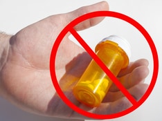 Opana (oxymorphone) dosing, indications, interactions, adverse effects ...