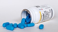 Truvada (emtricitabine-tenofovir DF) dosing, indications, interactions ...