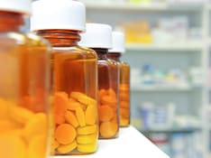 Accolate (zafirlukast) dosing, indications, interations, adverse ...