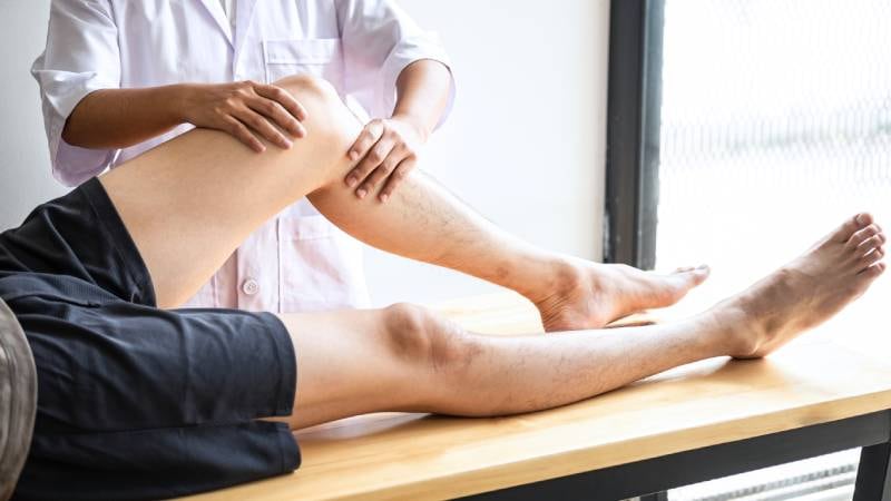 Gonarthrose : les exercices neuromusculaires potentialisent le traitement