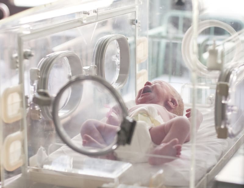 Micrognathie congénitale : isolée ou non