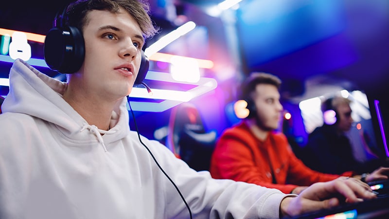 Les « gamers » s’exposent à des troubles auditifs