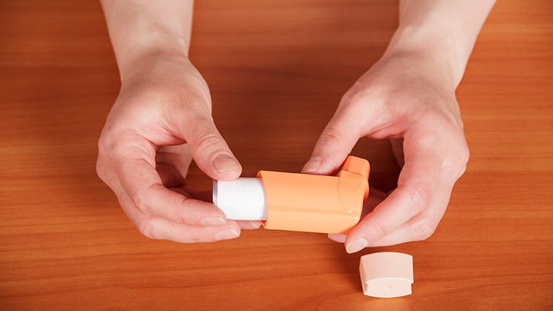 Asthme et corticoïdes inhalés : prescrire la juste dose