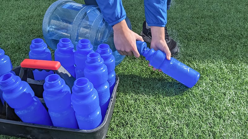 Nouvelles pauses d’hydratation au foot : une vraie nécessité