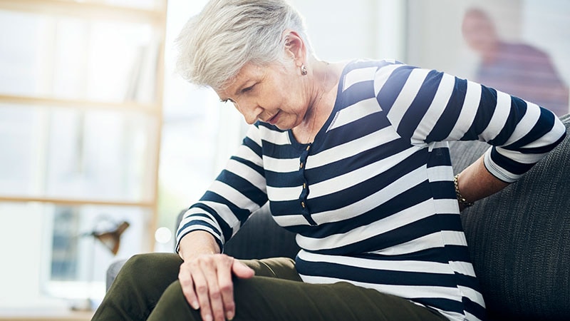 Debilitating Back Pain More Likely for Some Seniors